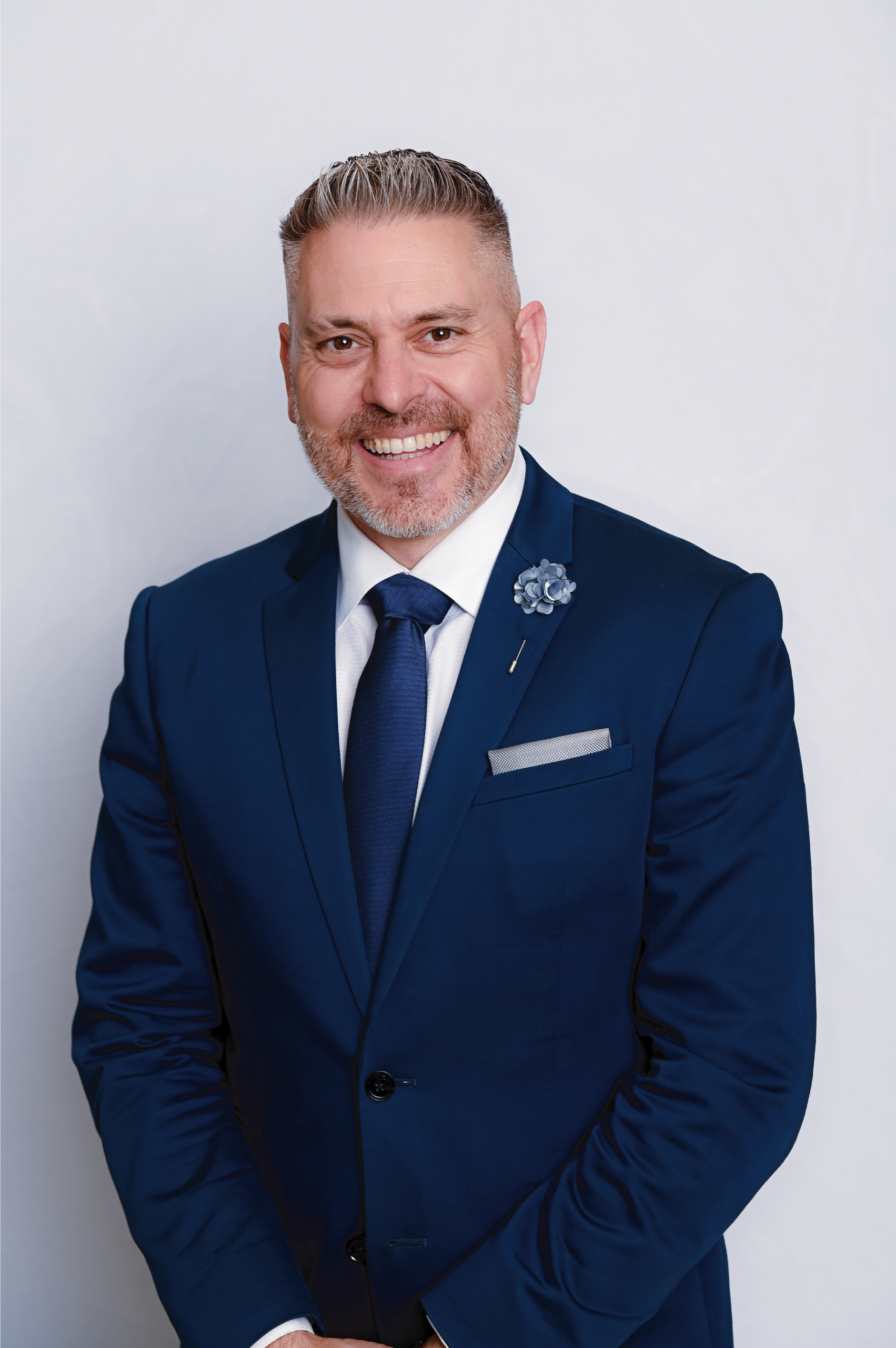 Rise CC – Justing Gold – Beauty Industry Coaching Expert